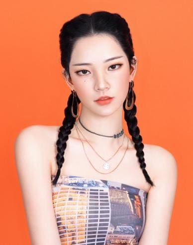 Hello, I'm Virtual Human Rozy!